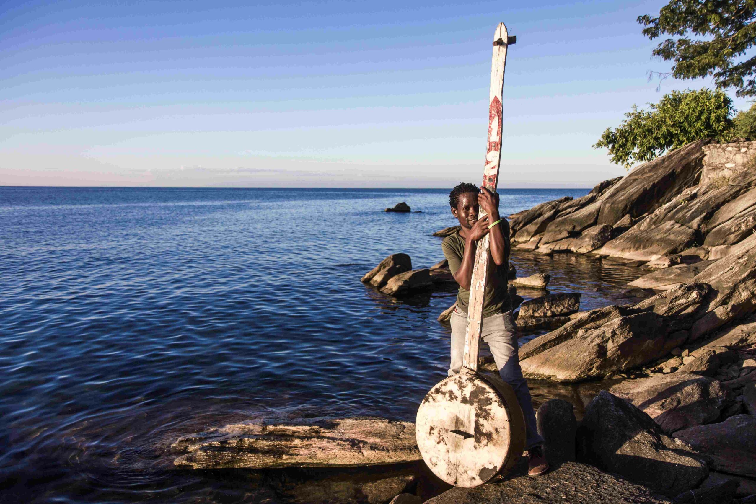 From Malawi Beach To UK Stages: Gasper Nali And His One-String Babatoni ...